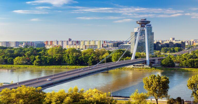 Bratislava - pamiatky, zaujímavosti, počet obyvateľov, história ...