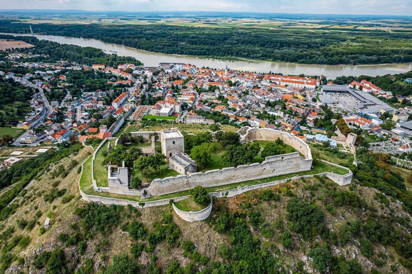 Hainburg an der Donau – výlet, hrad, zaujímavosti, informácie ...